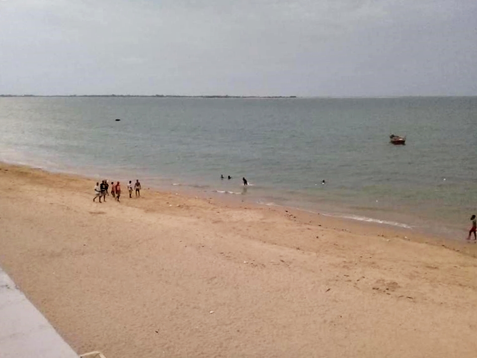 Tukayana: fim de tarde na Praia Amélia - Luanda