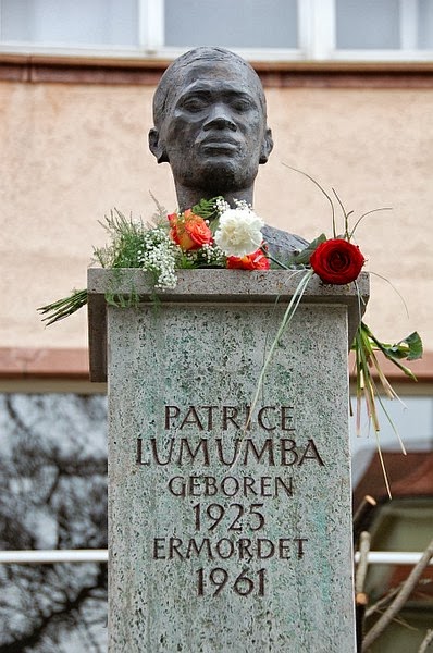 アフリカの星 Etoile d'Afrique: 10月11日 ベルリンとライプツィヒにルムンバ再登場 Deux statues de ...