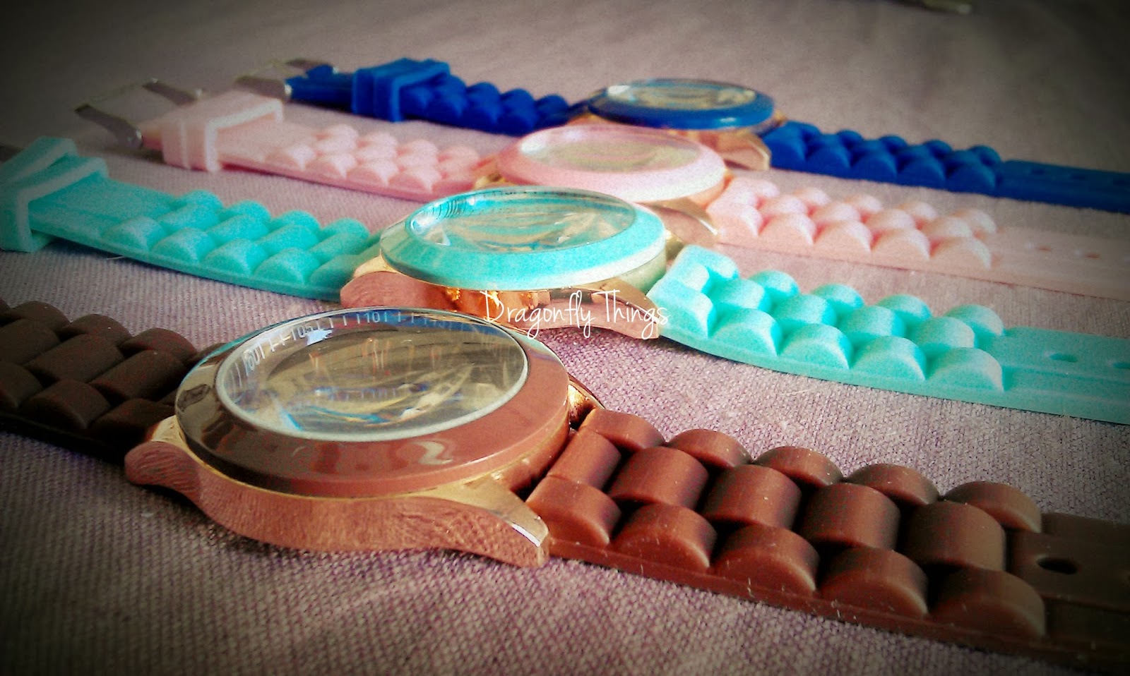 Dragonfly Things: JUEVES DE COSITAS NUEVAS: RELOJ GOMA"