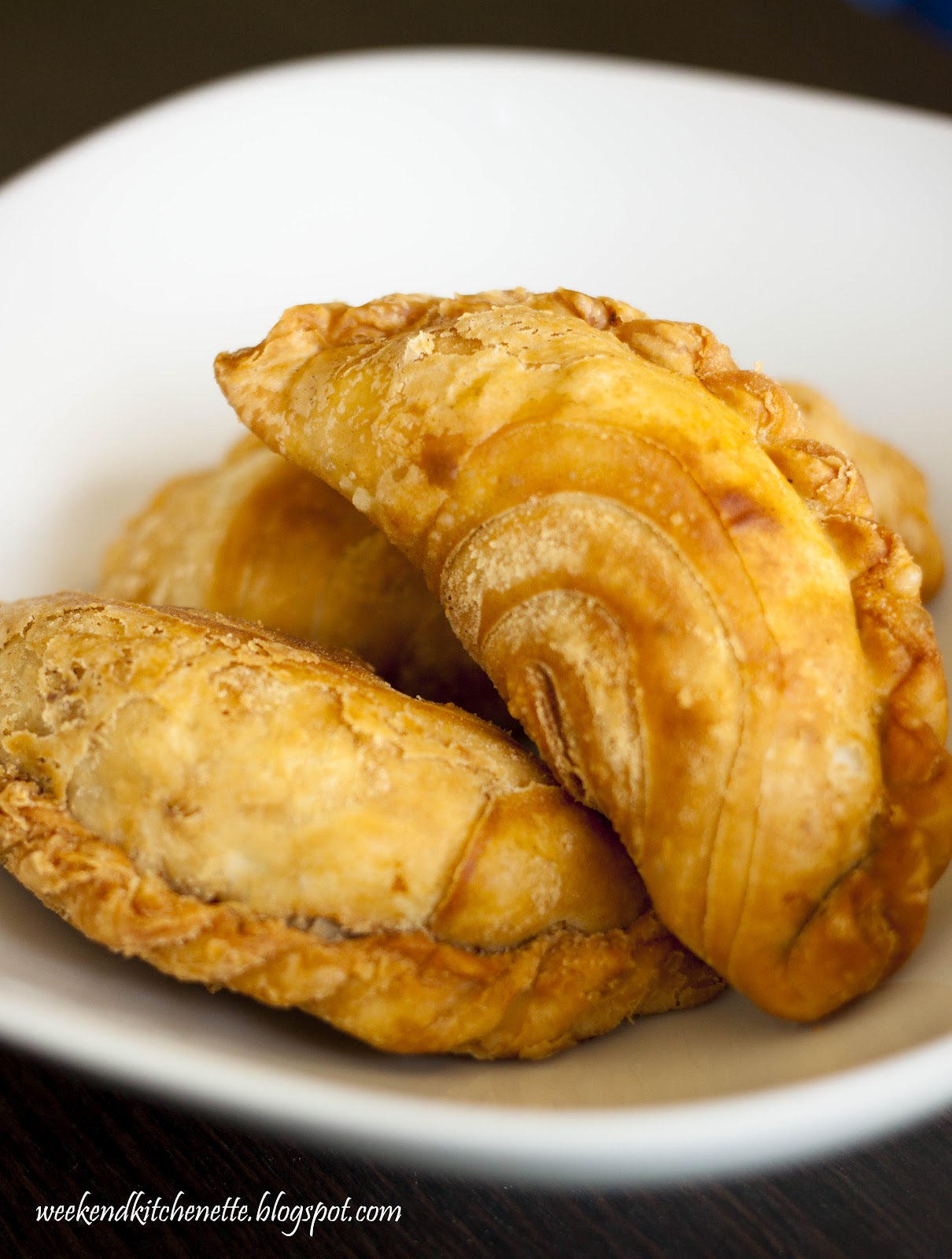 Weekend Kitchenette: Crispy Layered Curry Puffs