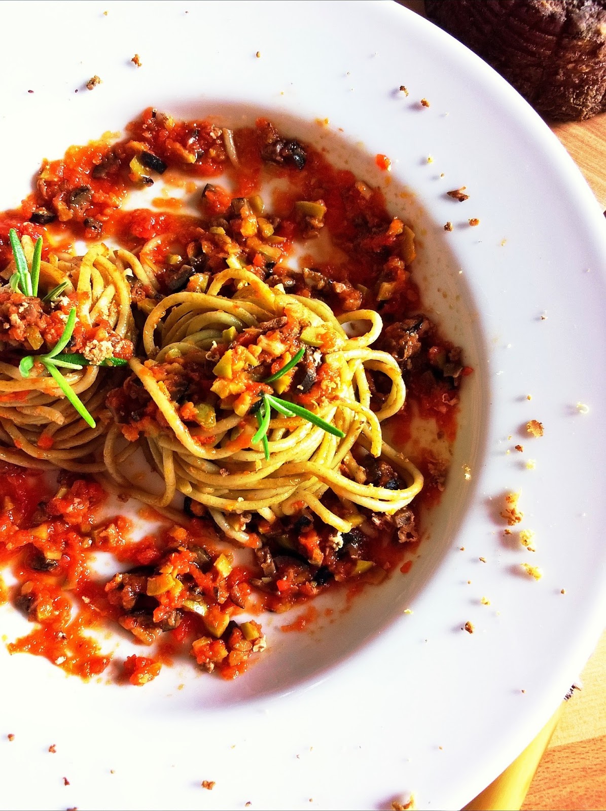 Nidi di Spaghetti Gustosi con Olive ai due colori 🌿 | In Cucina con ...