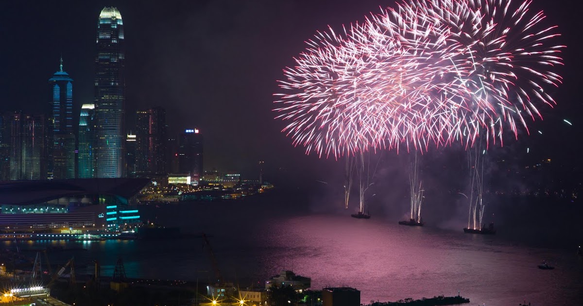 SHOGUN FIREWORKS BLOG: October 1st 2011 - Hong Kong Harbour