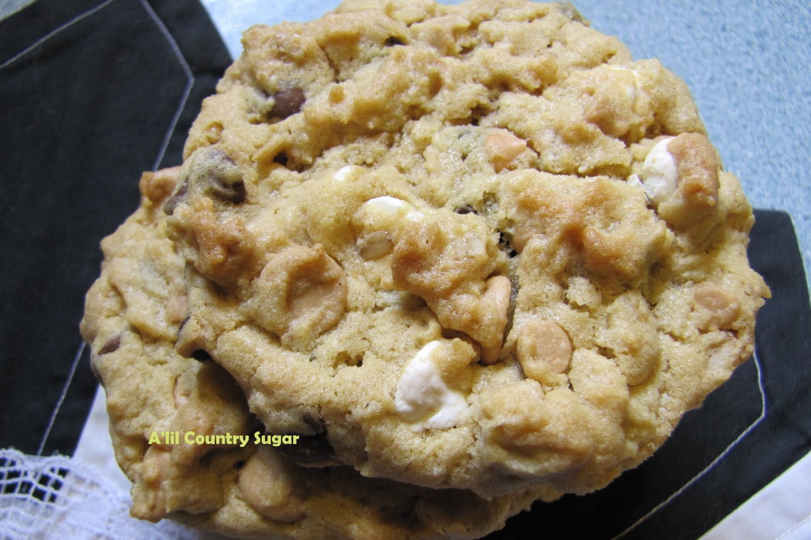 A'lil Country Sugar: Hot, Hot, Hot: Five Chip Cookies