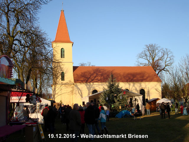 Roland-Totzauer-Blog: Weihnachtsmarkt Briesen