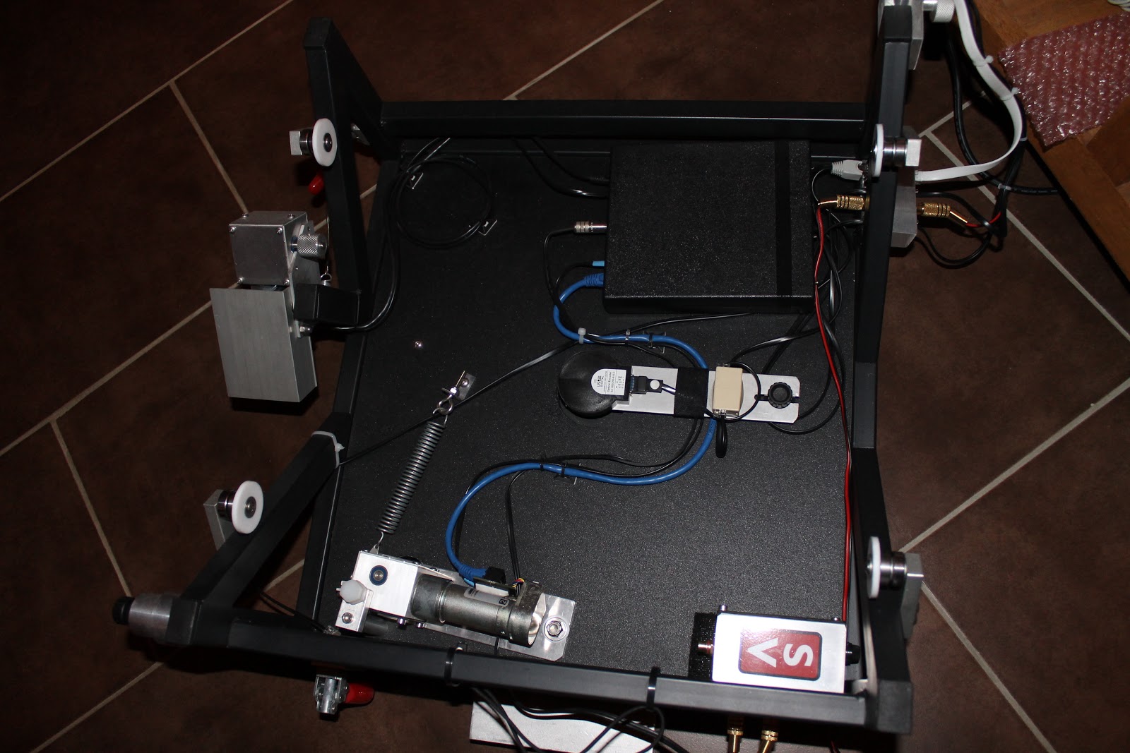 STELLARVIEW ET SKYVISION DEVELOPPEMENT: LE SERVO-CAT