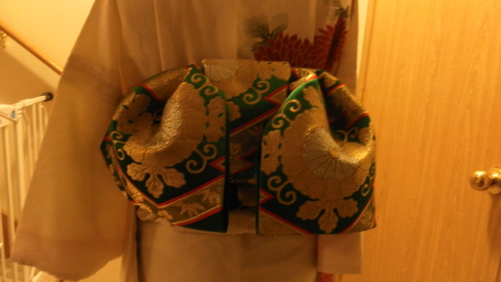 KIMONO LIFE: White Houmongi, and Obi Musubi Practice