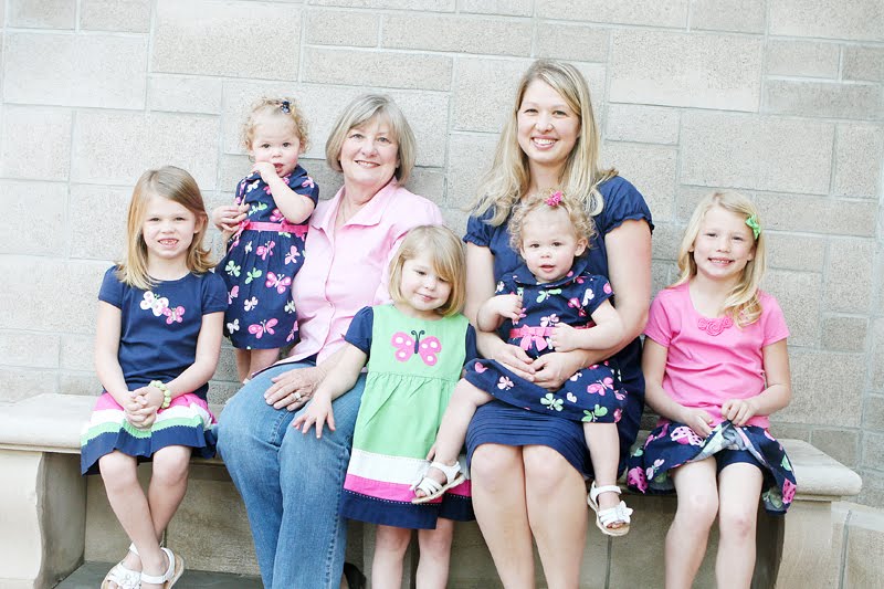 Feeling the photo: ::Allred ladies::