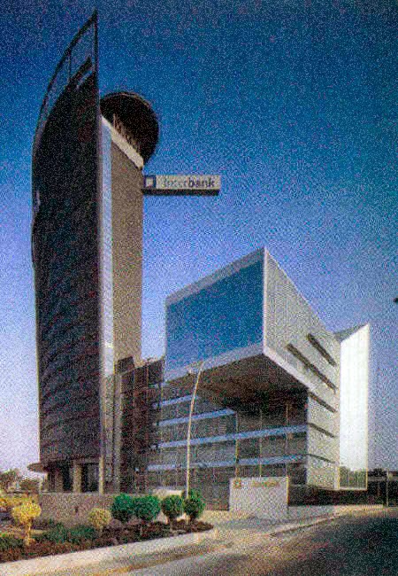 Revista La Chimenea: A propósito de Hans Hollein