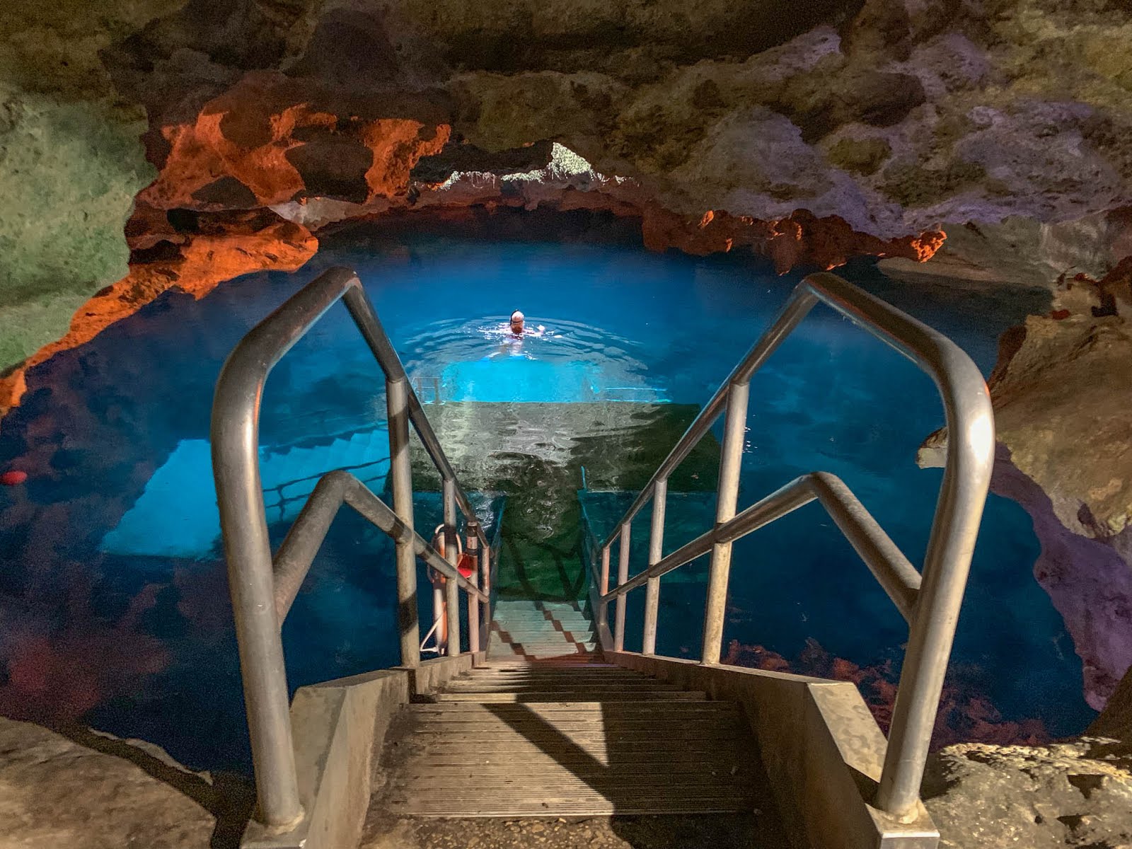 Devil's Den Florida Freshwater Cavern Dive - First Church of The Masochist