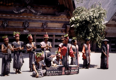.:Batak Lounge:.: Tari Tor-tor