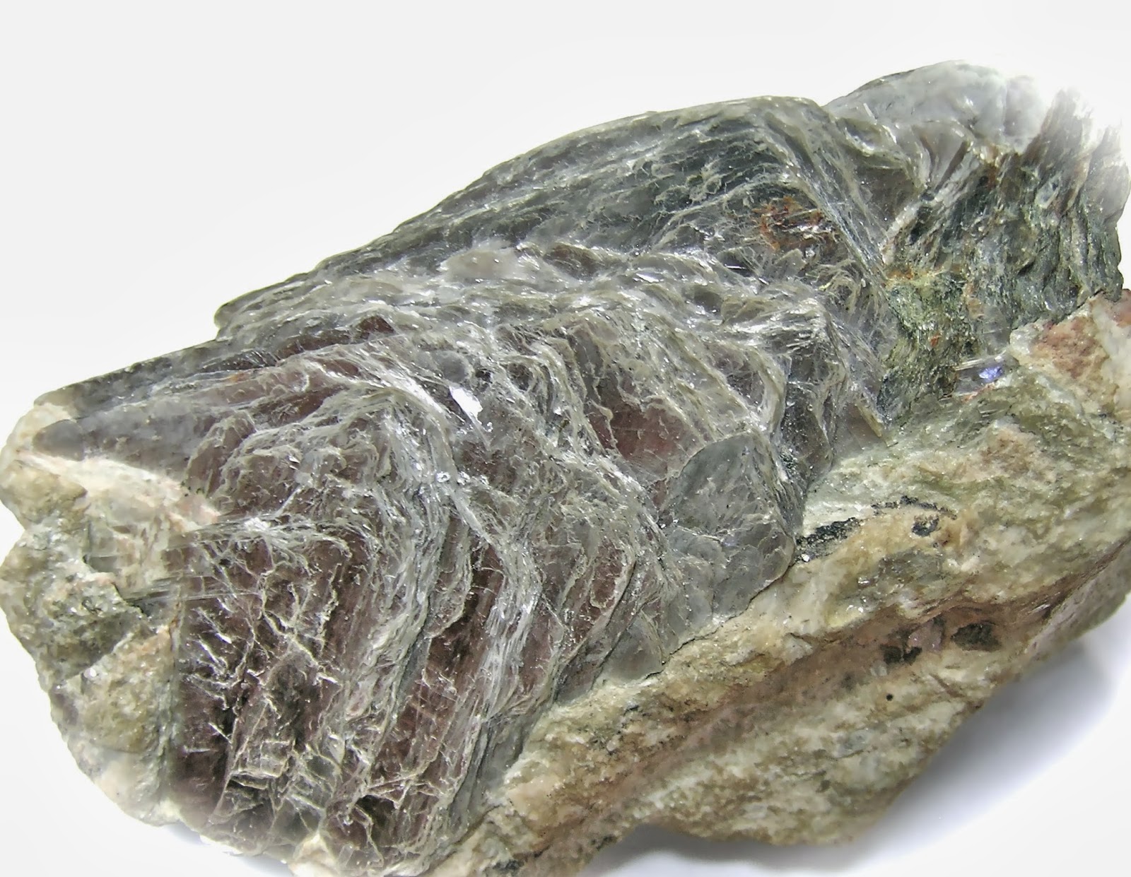 10 minerals: MOSCOVITA