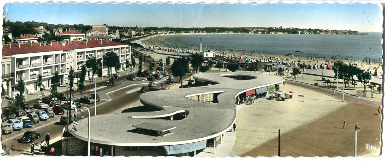 Architectures de Cartes Postales 2: Royan XXL