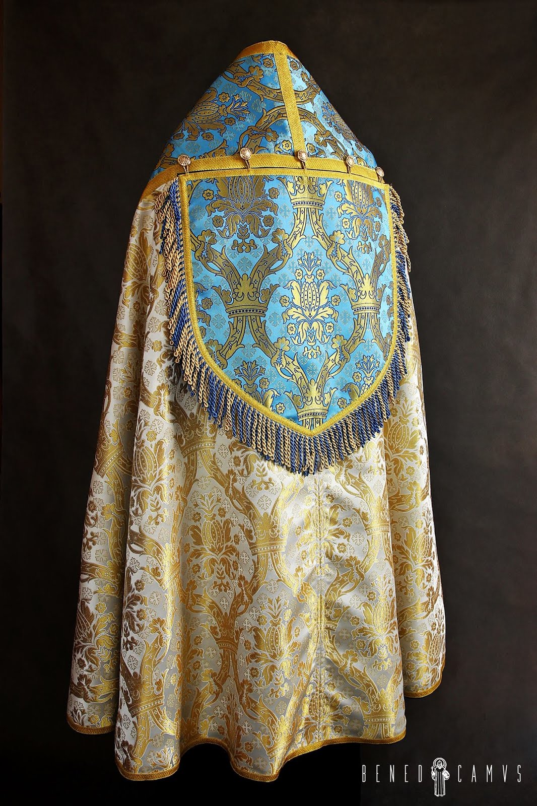 Marian Blue, Gold and White Vestments from Benedicamus ~ Liturgical ...