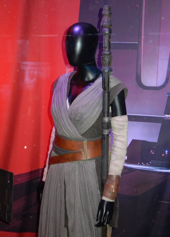 Hollywood Movie Costumes and Props: Star Wars: The Last Jedi film ...