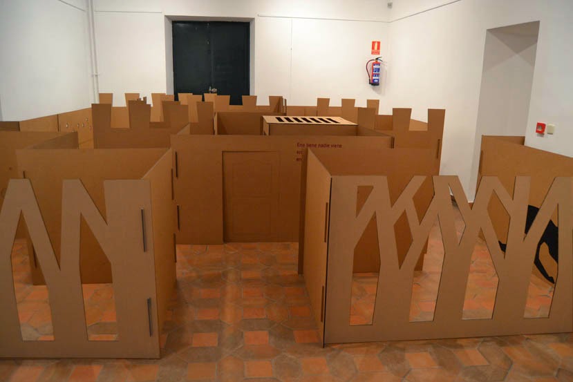 milimbo: En el Bosque. Un laberinto de cartón