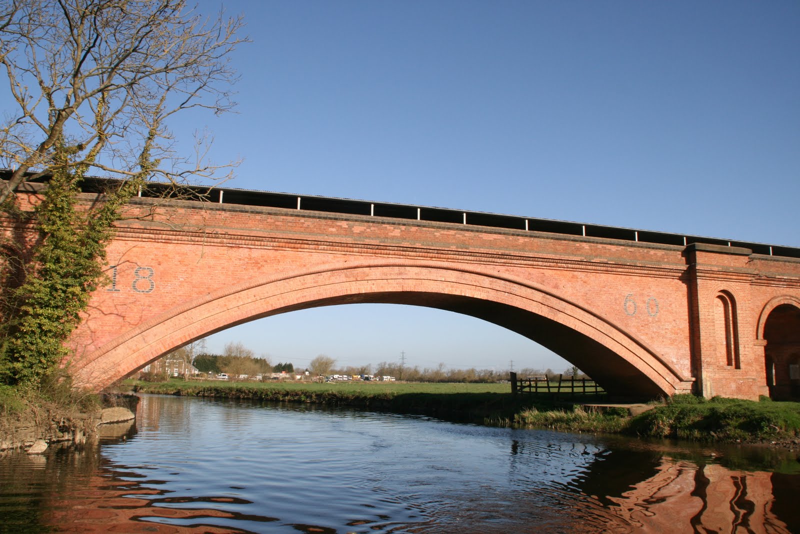 Narrow Boat Albert: Kilby Bridge