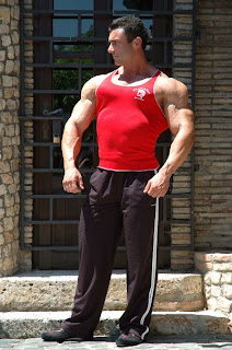 Passion4Muscle: Alessandro Grassi...italian hunk bodybuilder