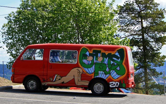 Look around and choose your own ground: Remnants of Russ...