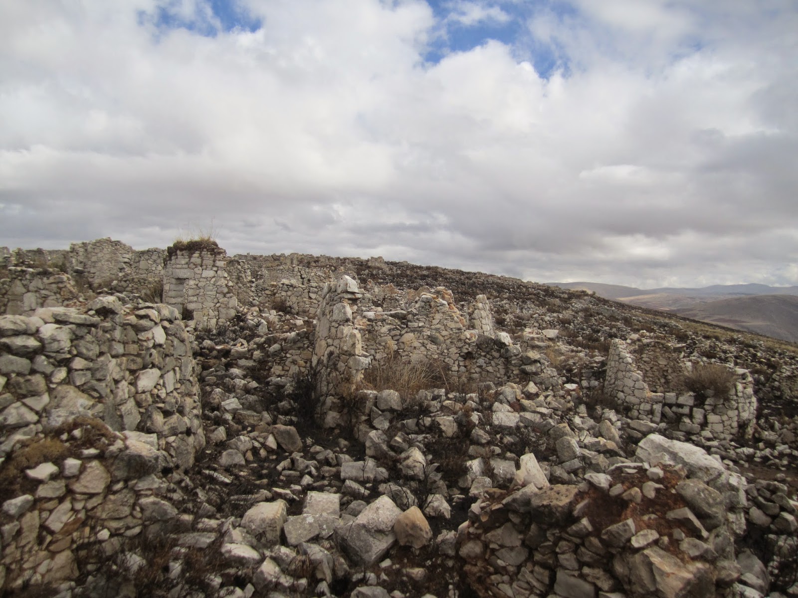 Recuerdos de mis viajes: TUNANMARCA: PUEBLO EN LA PUNTA DEL CERRO