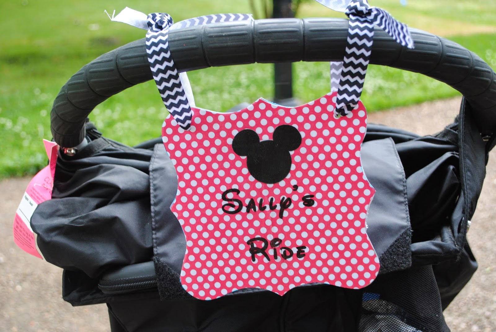 I'm Your Fairy Godmother: Disney Craftiness: Stroller Sign
