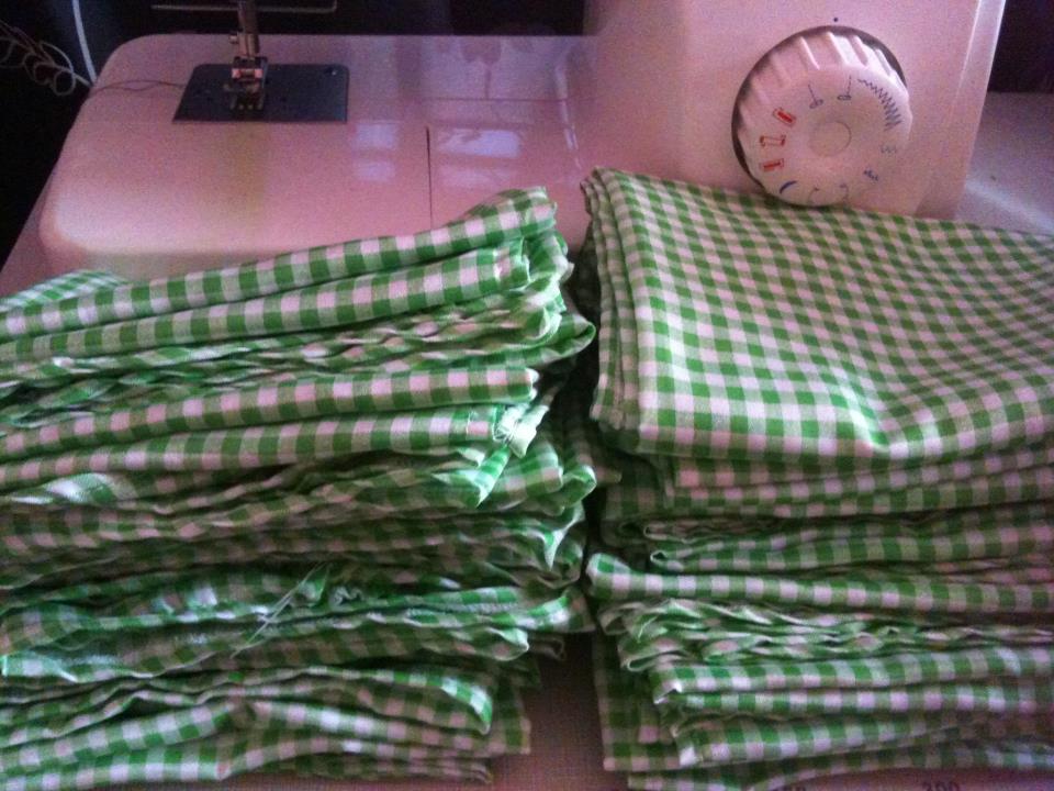 Lyana Razak: Alas Meja Murid Sekolah & Alas Meja Guru