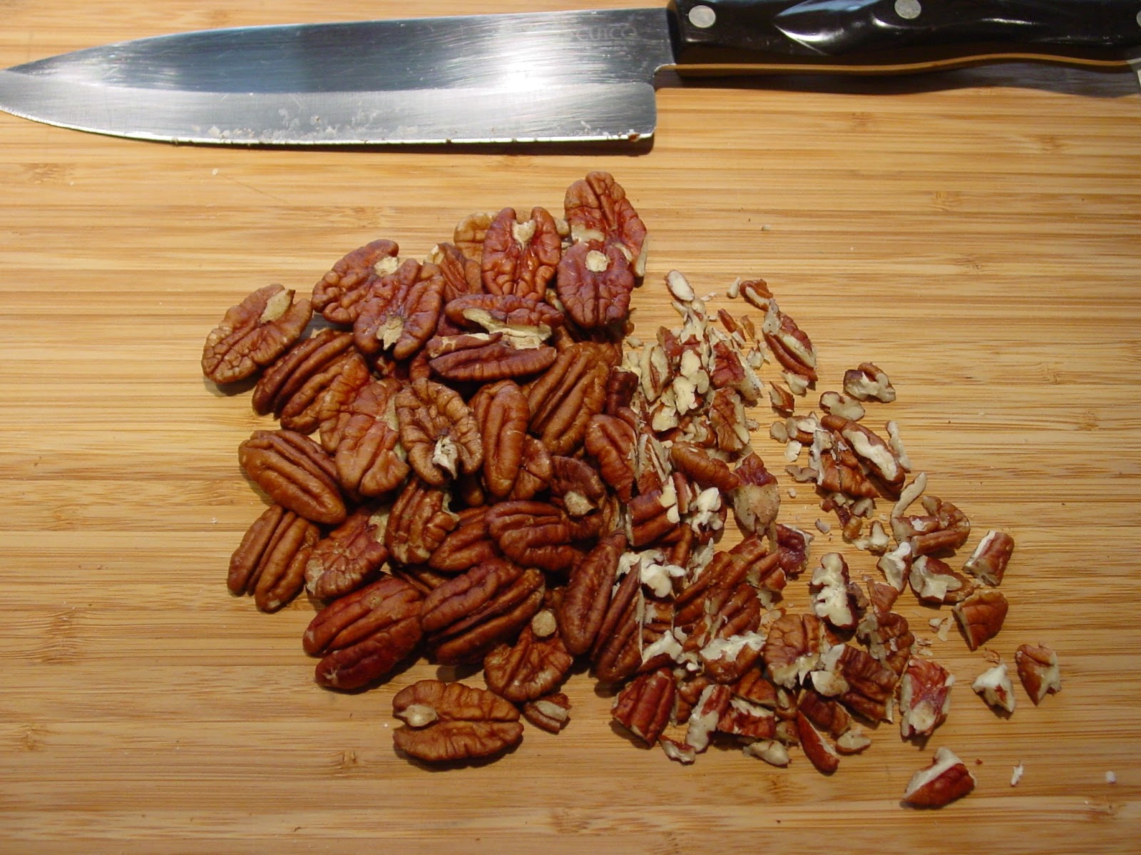 The Dirty Floor: Oatmeal Crazy'n Pecan Cookies