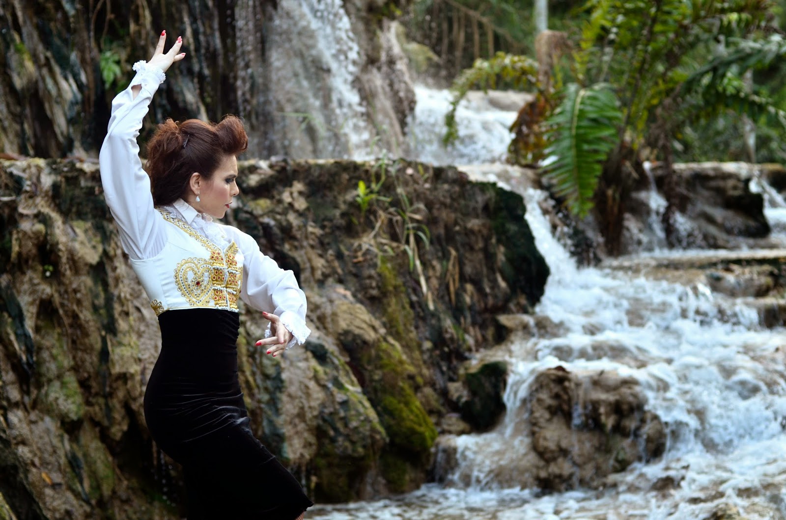 Unileventv: Recibe Bellas Artes a María Juncal, la Número Uno del ...