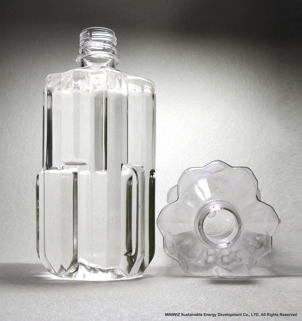 ecococos: sistema constructivo con botellas recicladas: Polli-bricks