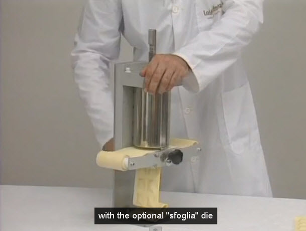 Pasta Machineเครื่องทำพาสต้าและสปาเกตตี้ Dolly Mini P3 | Machine Tool ...