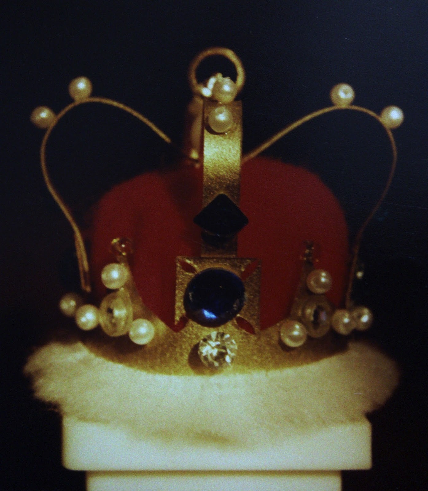 The World of Daniel: Fascinating Friday (Royal Crowns as a Concept)