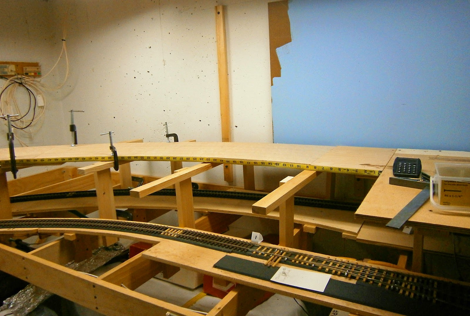 2-Rail O Scale Railroading: January 2015