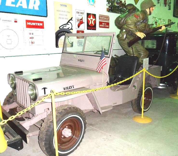 Schwanke Car, Tractor and Truck Museum: Willy MB