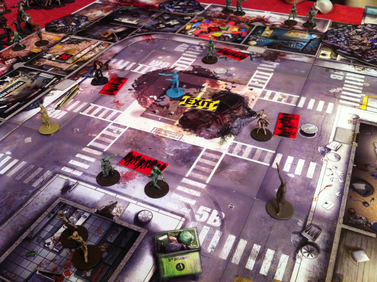 Toxic City Mall - Zombie Square