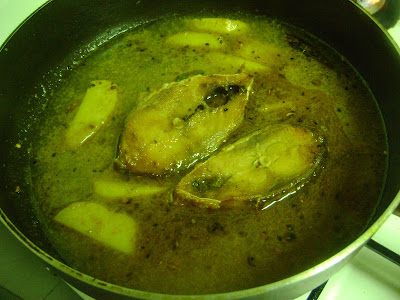 Bethica's Kitchen Flavours: Ilish Maacher Jhol (Hilsa Fish Curry ...