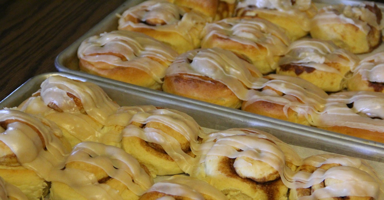 Milkmaid's Recipe Box: My Blue Ribbon Cinnamon Rolls (w/pictures)