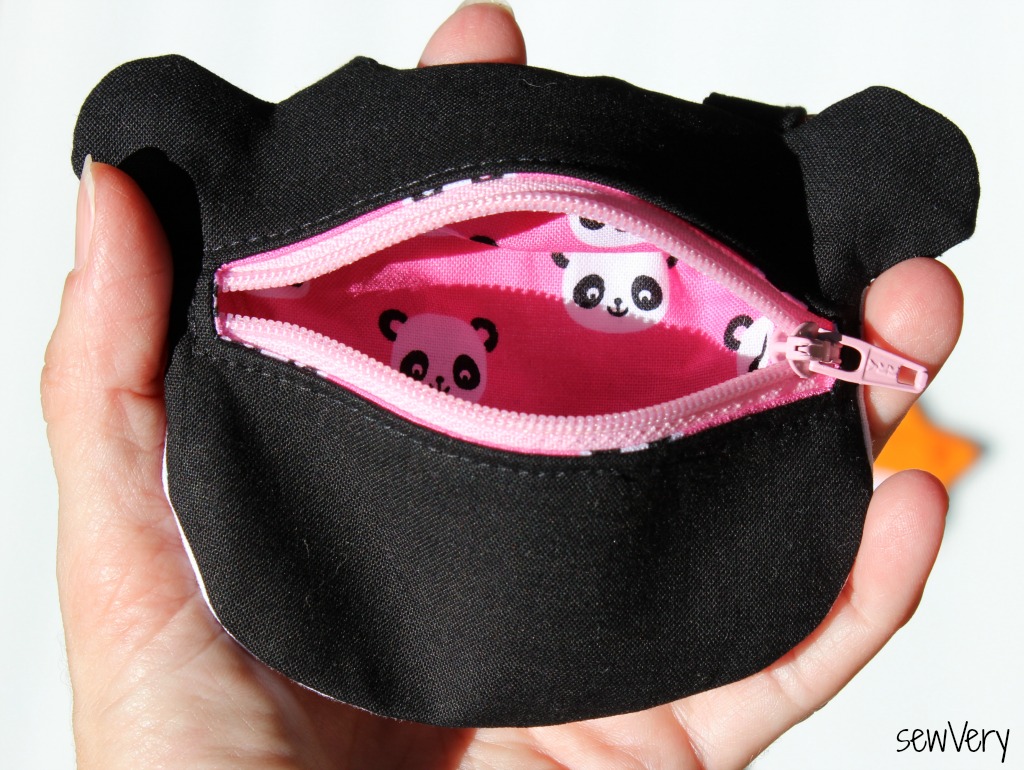 sewVery: Panda Face Zipper Pouch Purse Tutorial