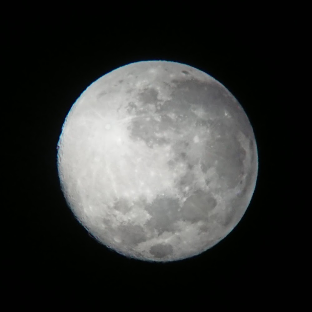 Astroblog: My images of the March 10 Perigee Moon.