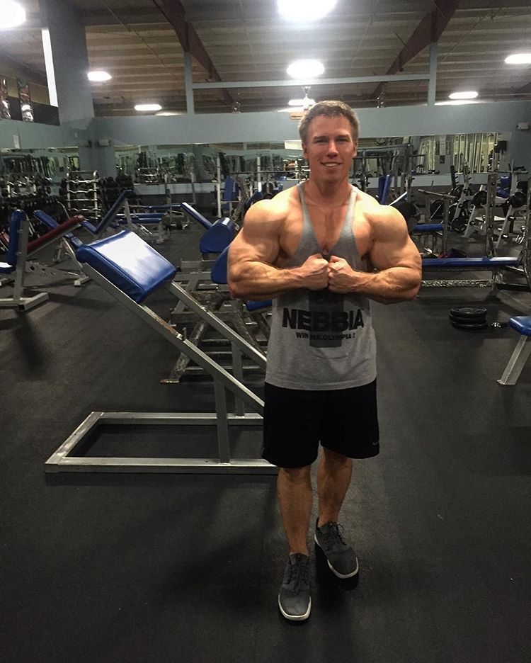 the beauty of male muscle: Kyle (2/3)