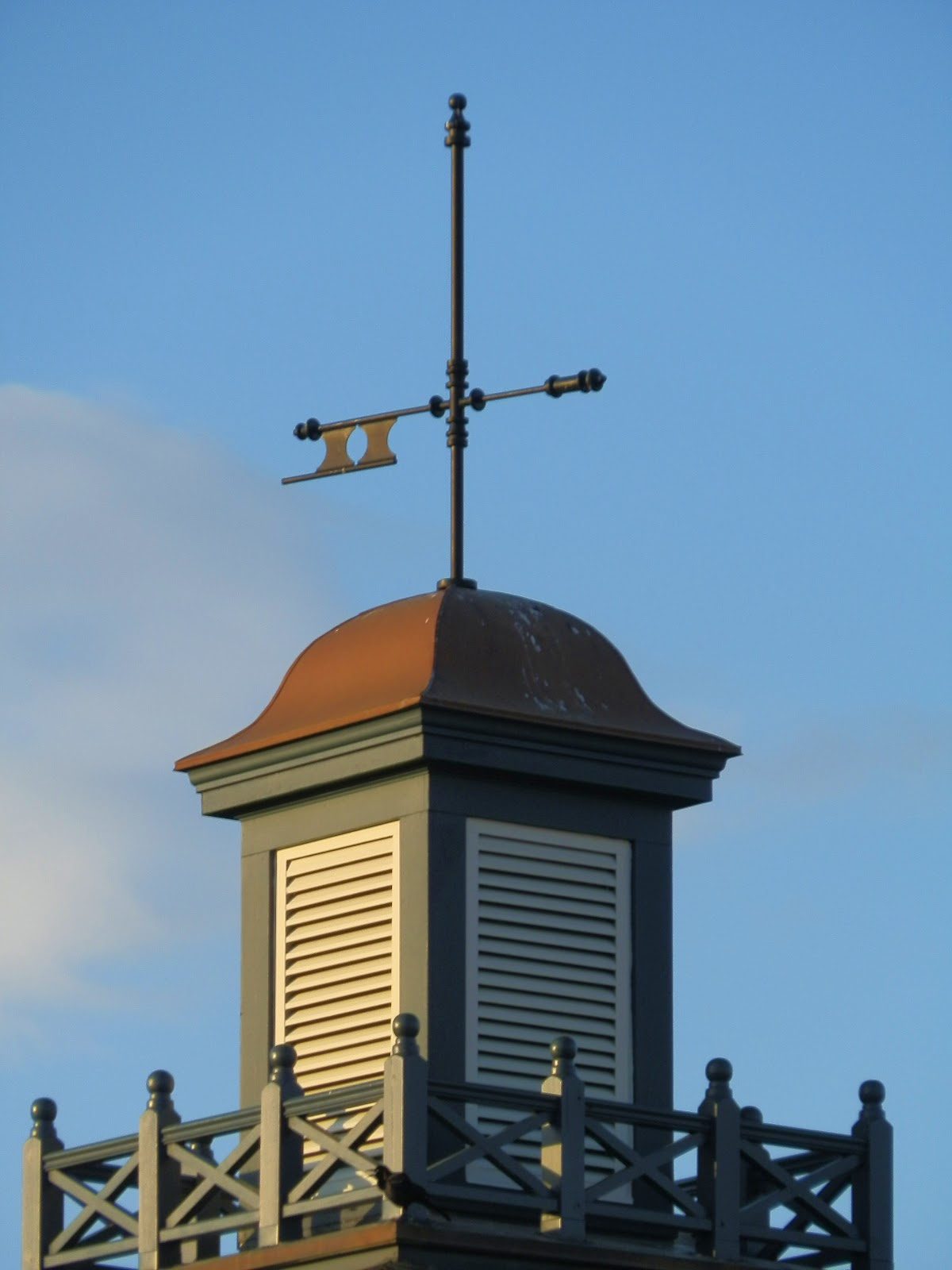 Disney Vacation Kingdom: Weathervanes of Liberty Square