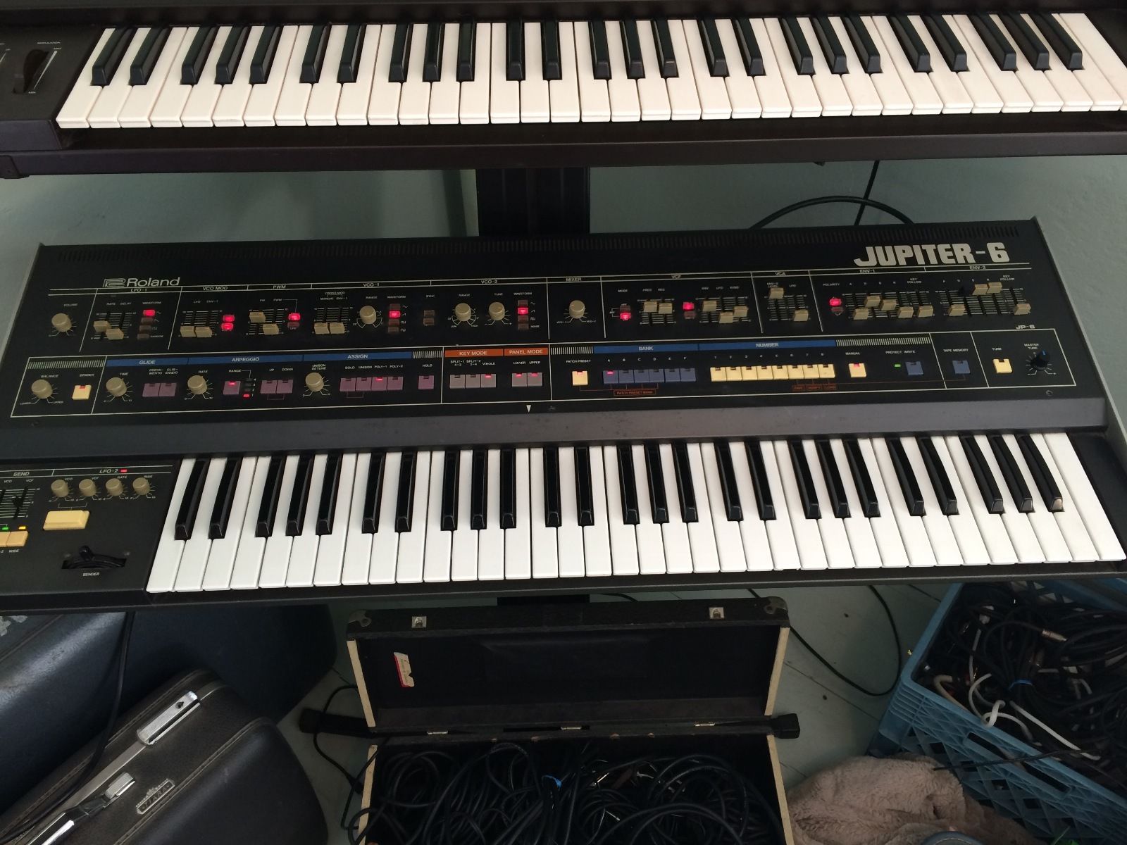 MATRIXSYNTH: Roland Jupiter-6 vintage analog synthesizer