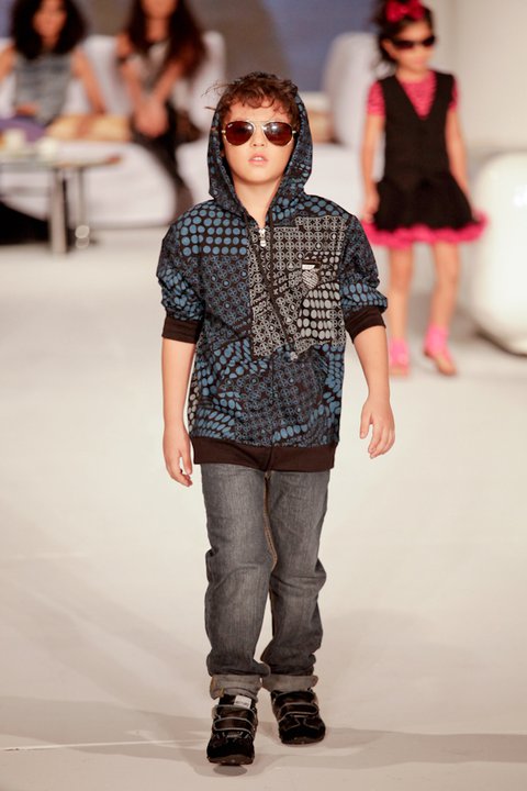 Effing the Lens: Philippine Fashion Week | Rusty Lopez Holiday ...