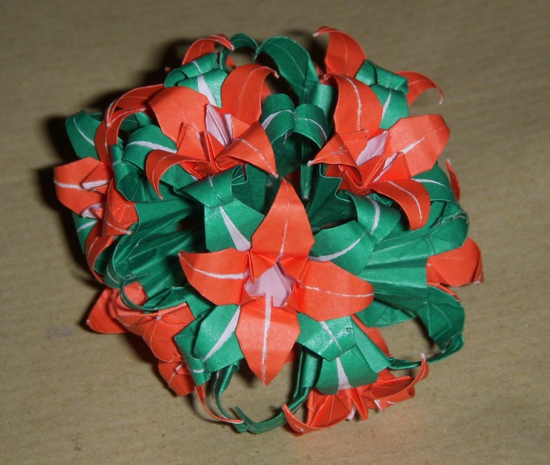 Origami: Origami Iris Kusudama