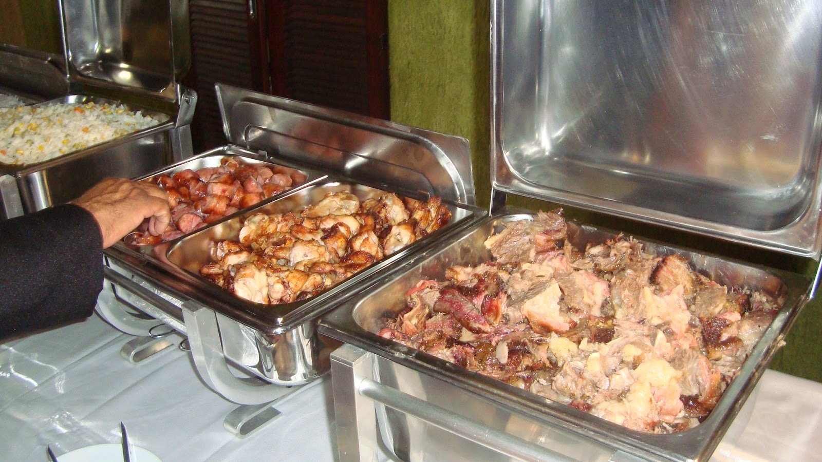 Monroe Buffet - Festas em Domicilio "Satisfação em Comer Bem": Buffet