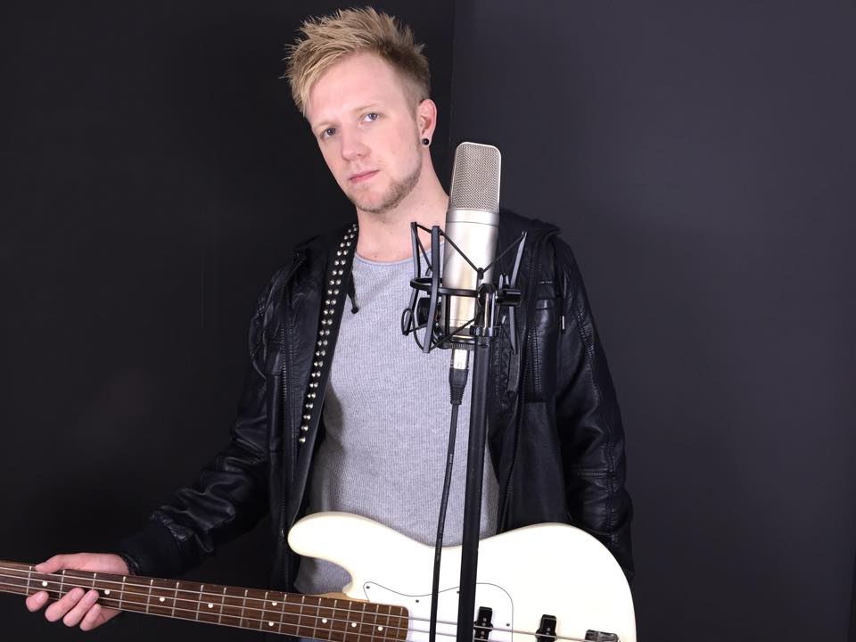 Życie, muzyka, pasje: Interview with James Plimmer