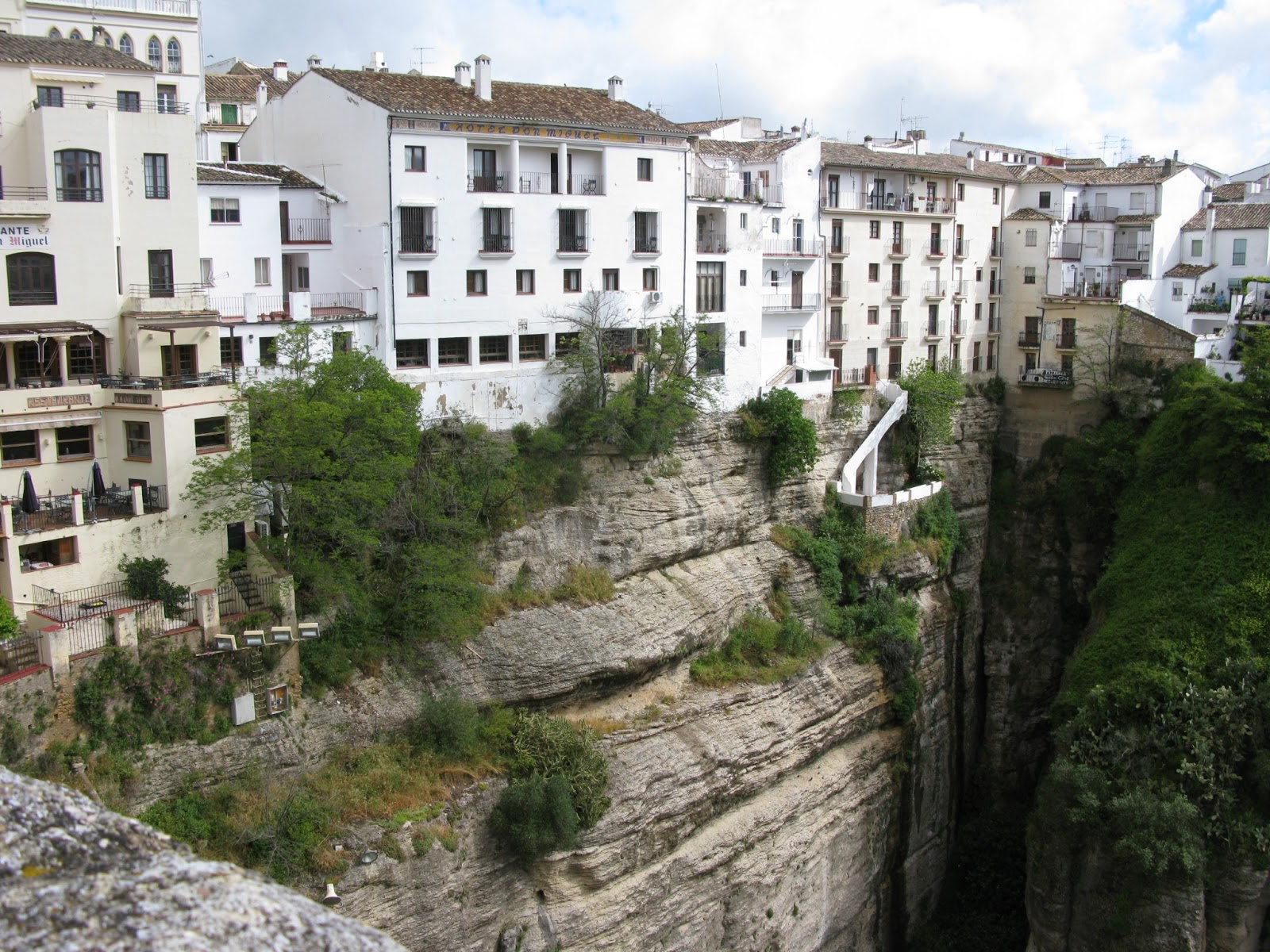 Cambridge's On Tour: Ronda, Mijas Pueblo and Estepona