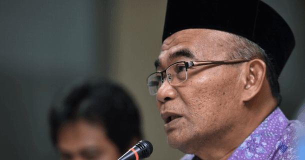 Mendikbud Akui Jumlah Guru di Indonesia Masih Kurang - Biologizone Mendikbud Akui Jumlah Guru di Indonesia Masih Kurang - Biologizone