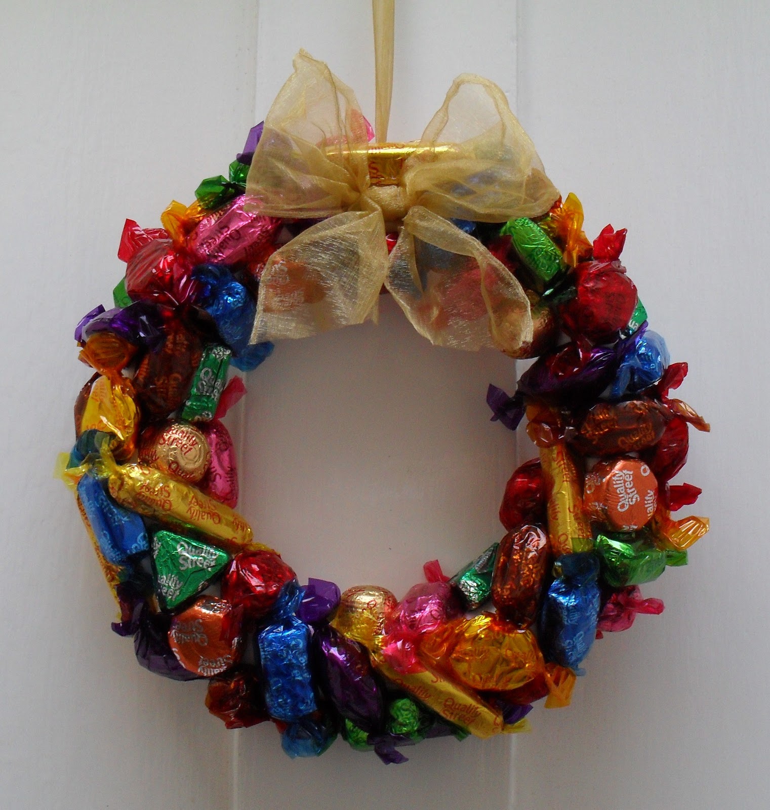 Helen's Craft Haven...: Chocolate Wreath