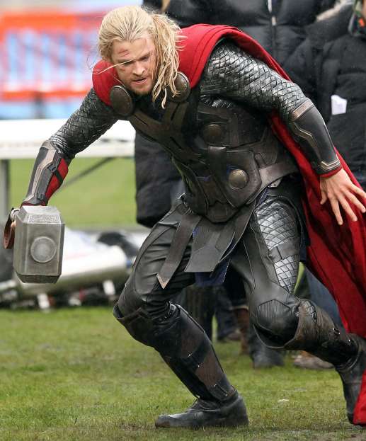 SNEAK PEEK : "Thor: The Dark World" Across The Cosmos