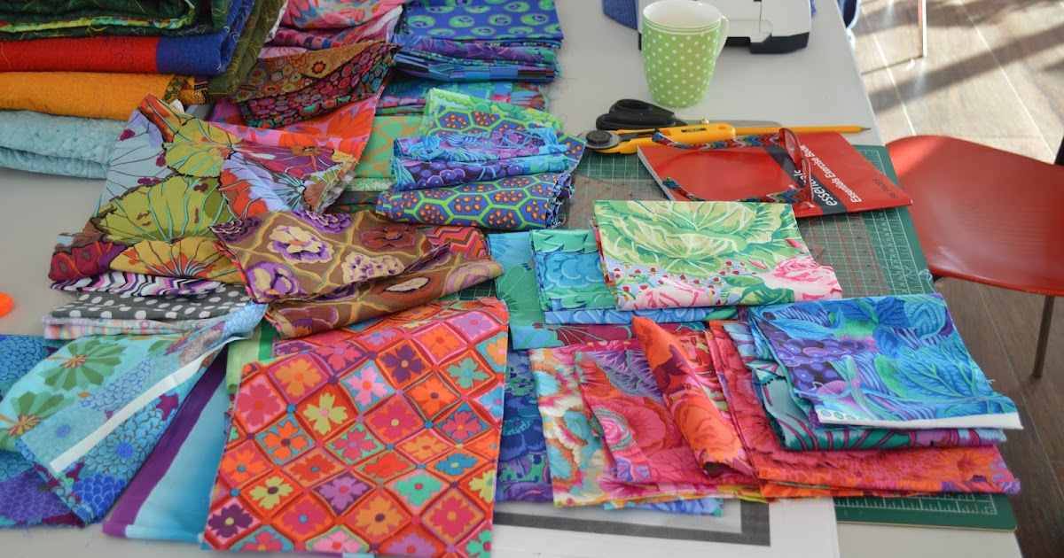 Oz Comfort Quilts. : Jenny Bowker's Shimmering Triangles.