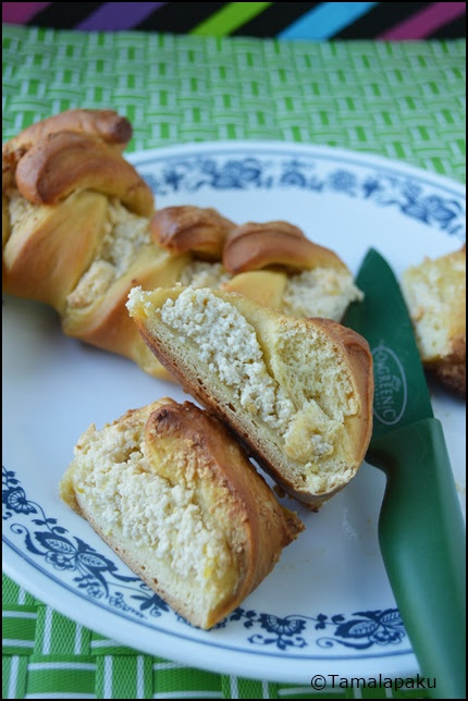 Russian Cheese And Lemon Bread - Russia ~ Tamalapaku